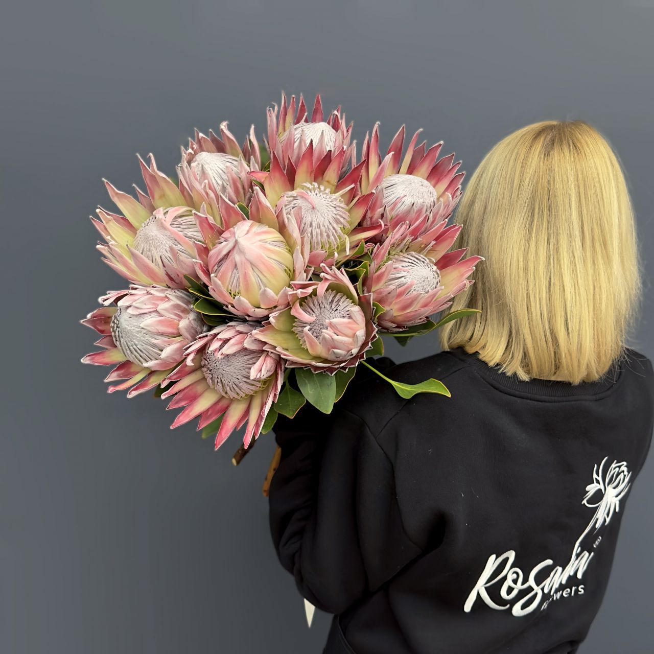 Протея Кинг с доставкой в Обнинске и Малоярославце – Rosalia Flowers